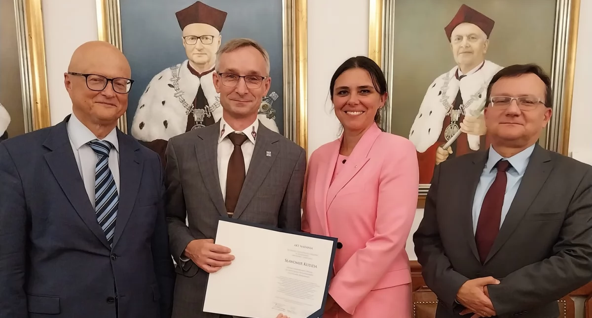 Sławomir Kudzia wpisany do Złotej Księgi! - wiadomości Sucha Beskidzka