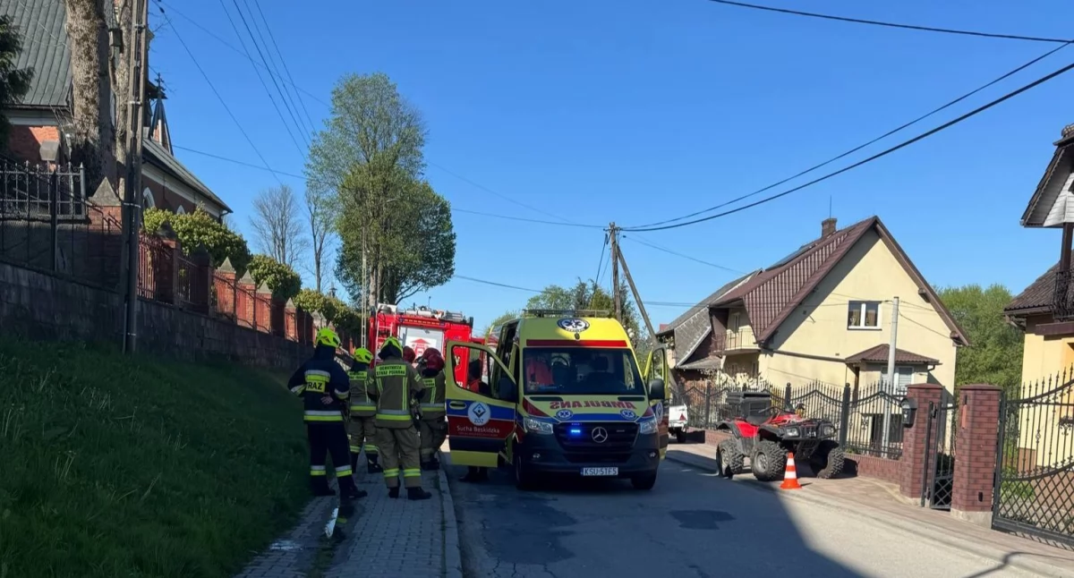 (AKTUALIZACJA) Wypadek w Krzeszowie. Jedna osoba poszkodowana - wiadomości Sucha Beskidzka